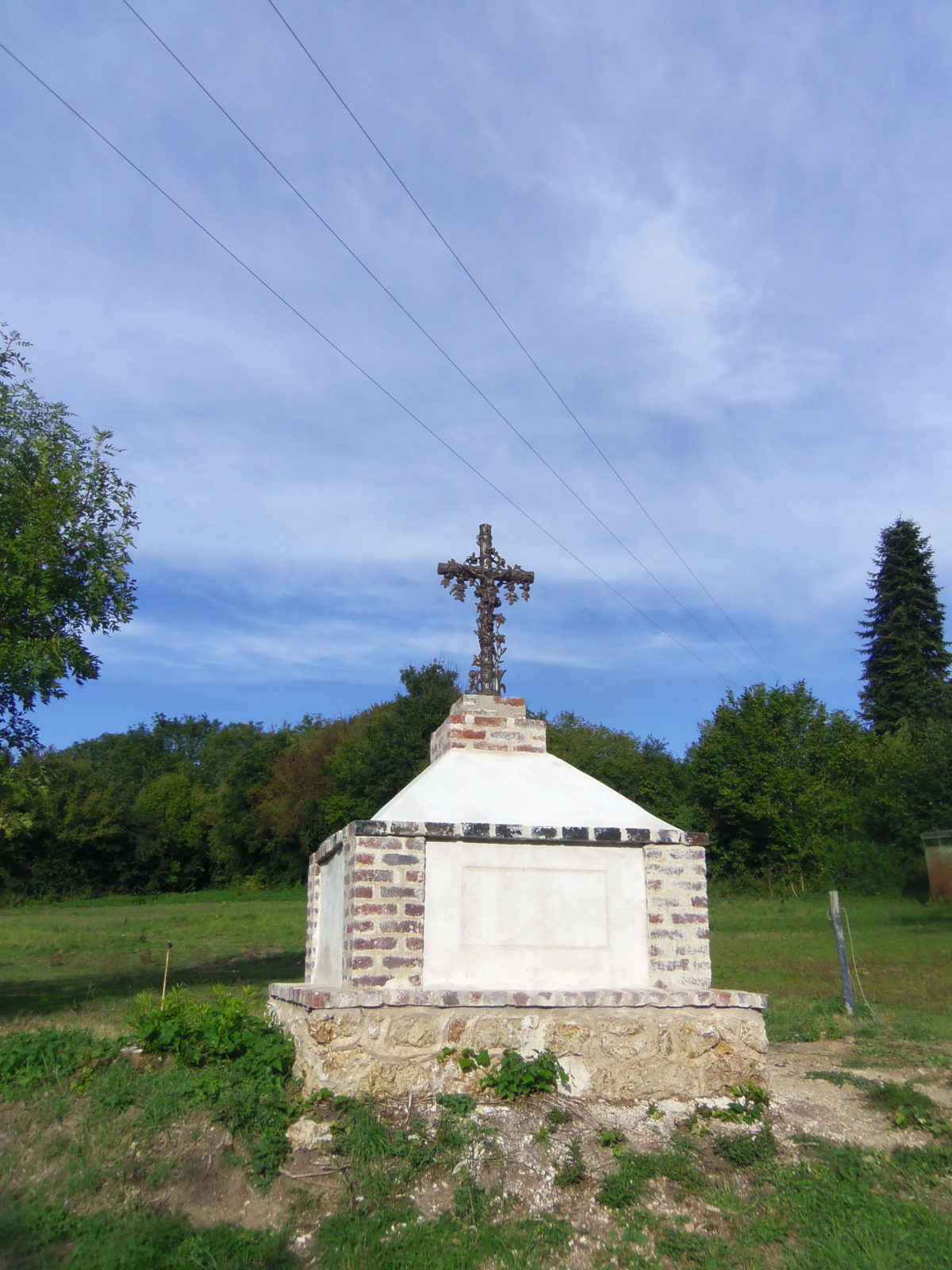 Calvaire route de St-Fraimbault